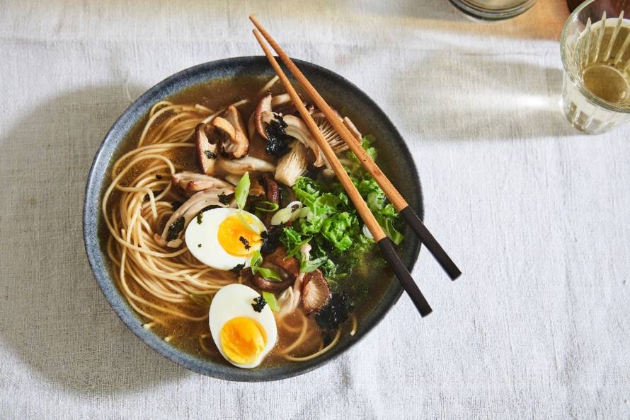 Ramen met paddenstoelen en Chinese kool recept - Allerhande | Albert Heijn Ramen met paddenstoelen en Chinese kool recept - Allerhande | Albert Heijn