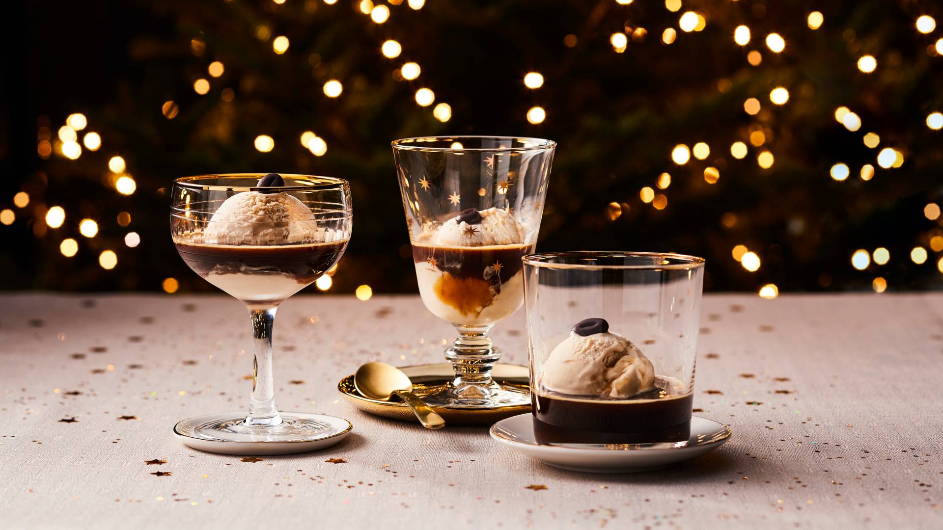 Koffie-ijs met espresso en mokkaboontjes recept - Allerhande | Albert Heijn