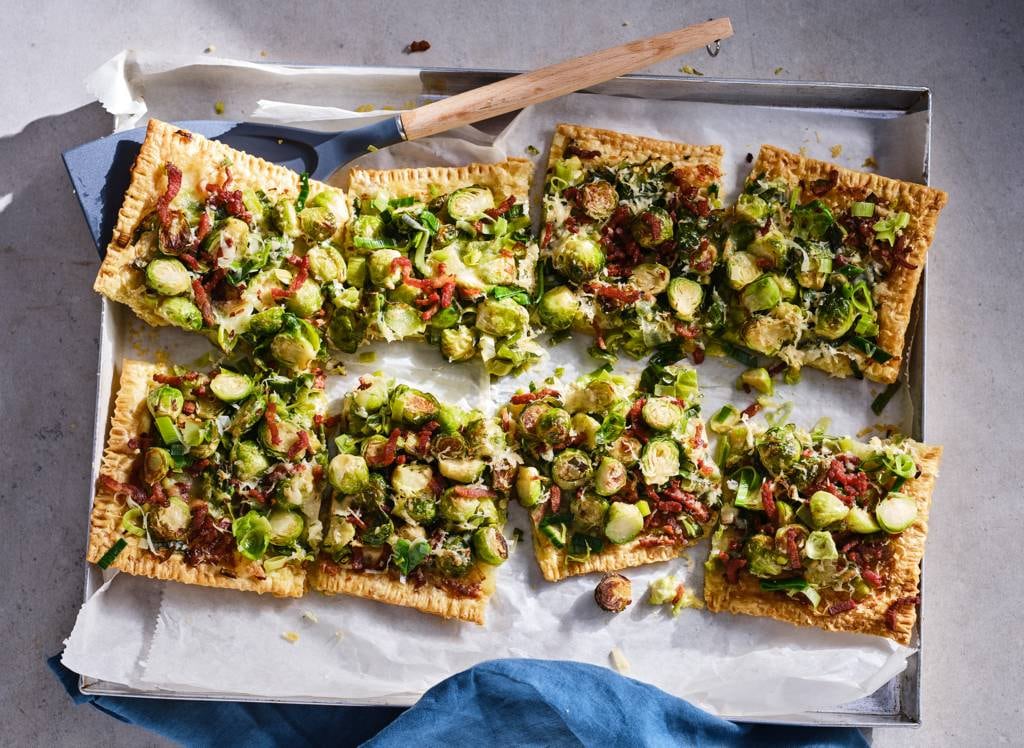 Plaattaart met prei, spruitjes en spek recept - Allerhande | Albert Heijn