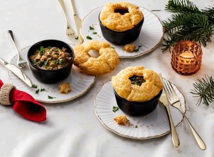 Mini-pasteitjes met runderragout recept - Allerhande | Albert Heijn