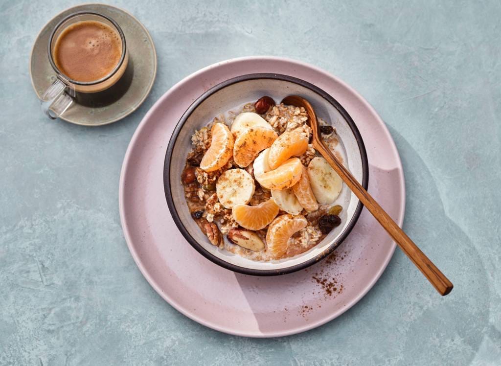 Overnight oats met banaan, mandarijn en studentenhaver recept ...