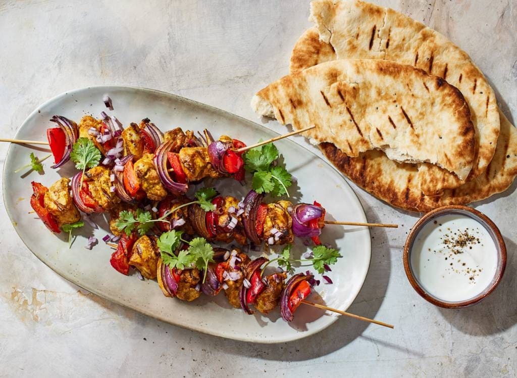 BBQ tikka massala kipspies recept - Allerhande | Albert Heijn