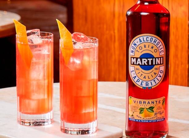 Alcoholvrije ‘Aperol spritz’ recept - Allerhande | Albert Heijn