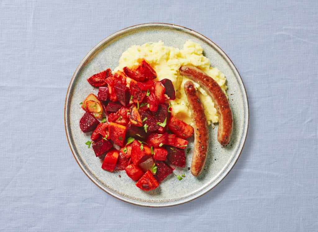 AH verspakket traybake met rode biet en stoofpeer recept - Allerhande ...