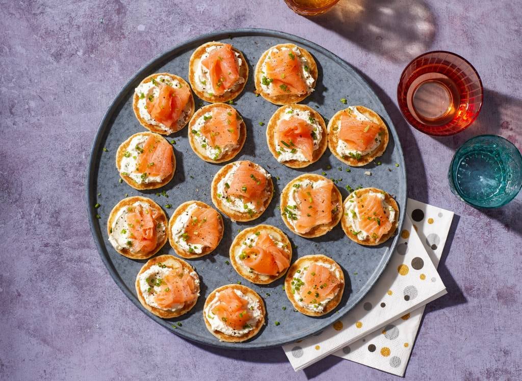 Blini's met zalm recept - Allerhande | Albert Heijn