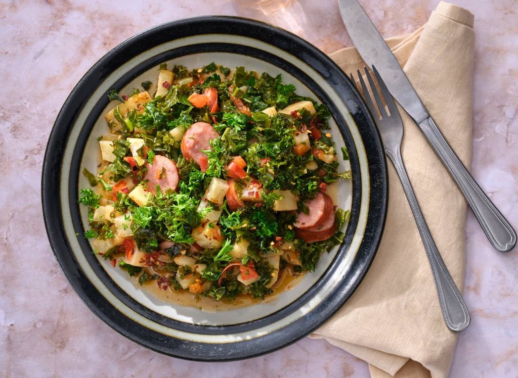 Gestoofde boerenkool met knolselderij en rookworst recept - Allerhande ...