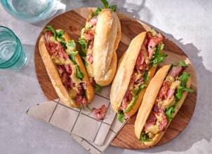 Broodje beenham met honing-mosterdsaus recept - Allerhande | Albert Heijn