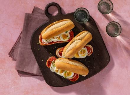Broodje filet americain recept - Allerhande | Albert Heijn