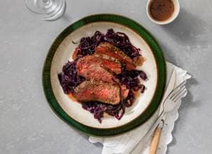 Gebraden hertenfilet met rodekool recept - Allerhande | Albert Heijn