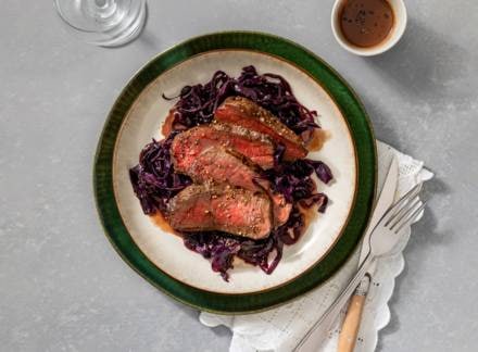 Gebraden hertenfilet met rodekool recept - Allerhande | Albert Heijn