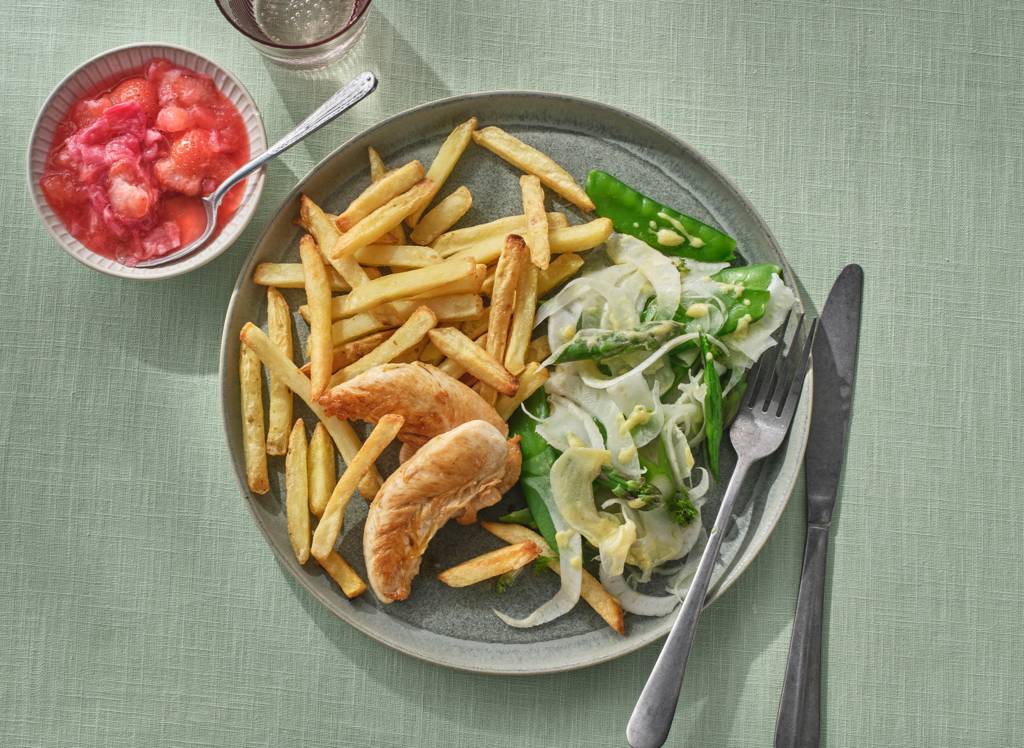 Kip, patat en appel-rabarbermoes van Hugo Kennis recept - Allerhande ...