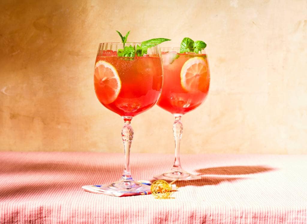 Sparkling cranberry-limoncello-cocktail (advertorial) recept ...