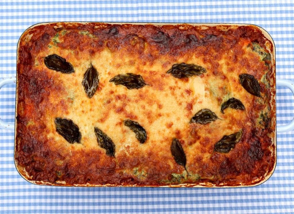 Lasagne met rozemarijn-ragùsaus van Giorgia's Kitchen recept ...
