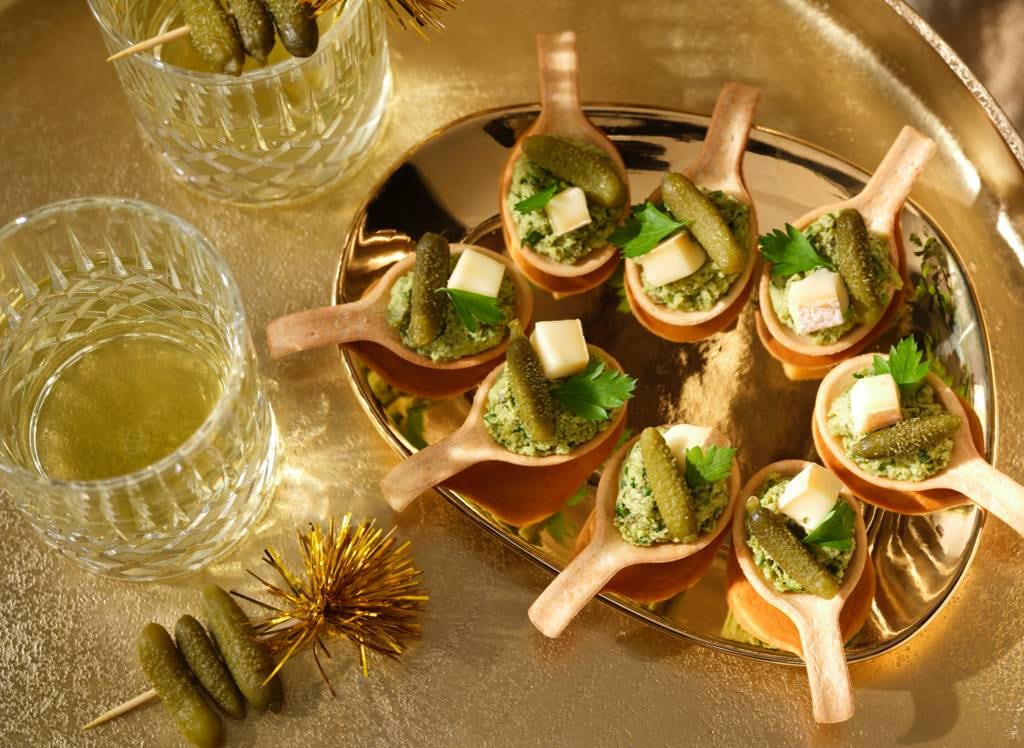Amuselepel met mini-augurkentapenade (advertorial) recept - Allerhande ...