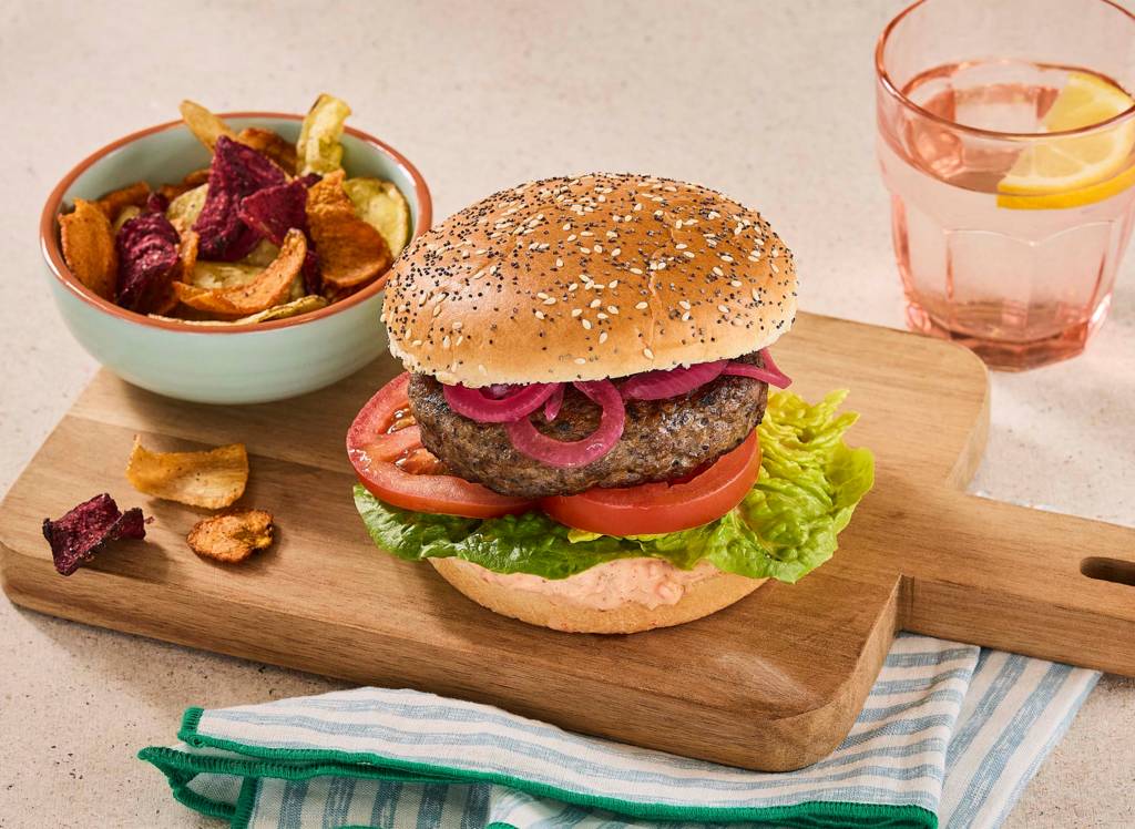 Burger van kip, bonen en champignons recept - Allerhande | Albert Heijn
